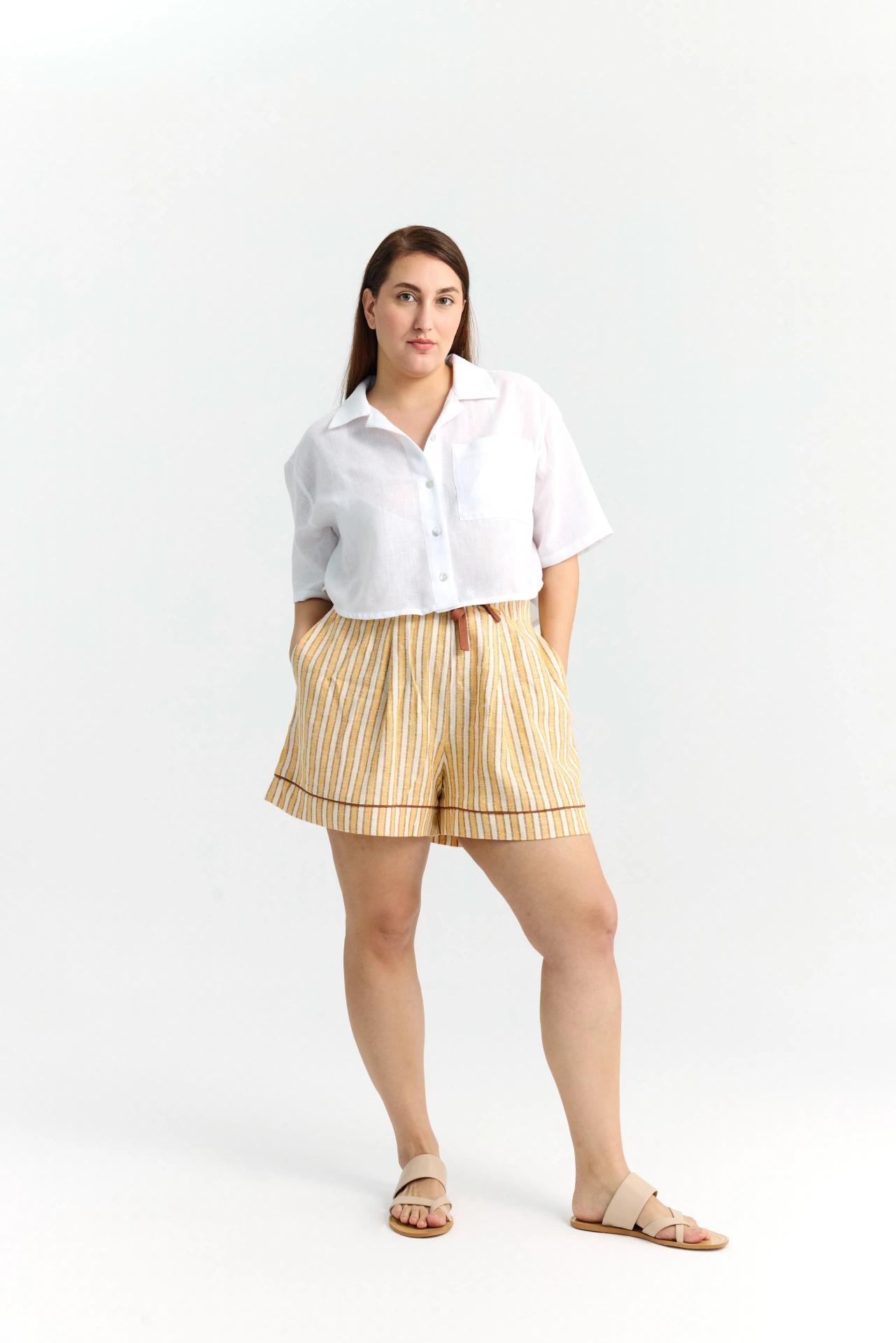 Renee Keten Karışımlı Hafif ve Şık Mini Çizgili Desenli Şort